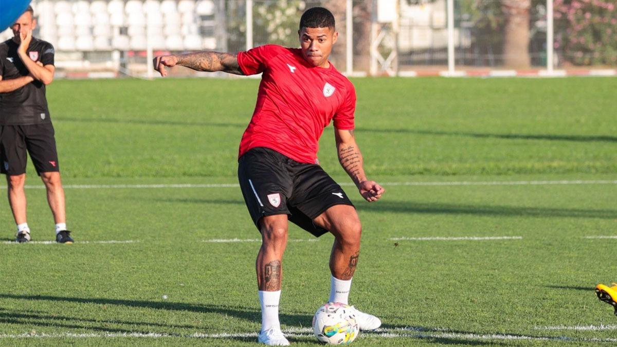 Douglas Tanque: Takıma en üst seviyede destek olmak istiyorum