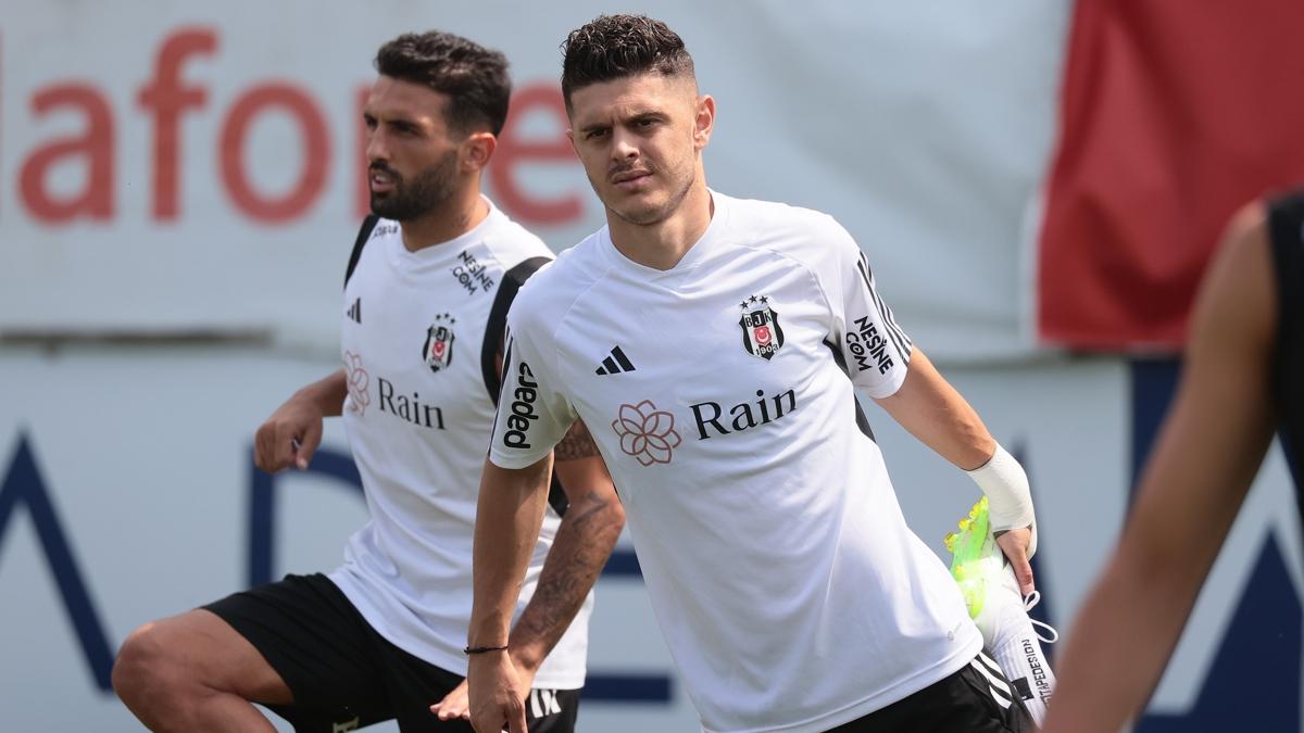 Milot Rashica yeni takımıyla ilk antrenmanına çıktı