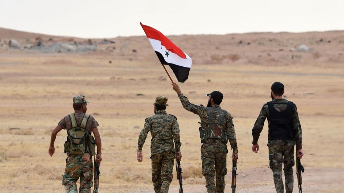 Suriye ordusu Şam yönetimini protesto eden göstericilere ateş açtı