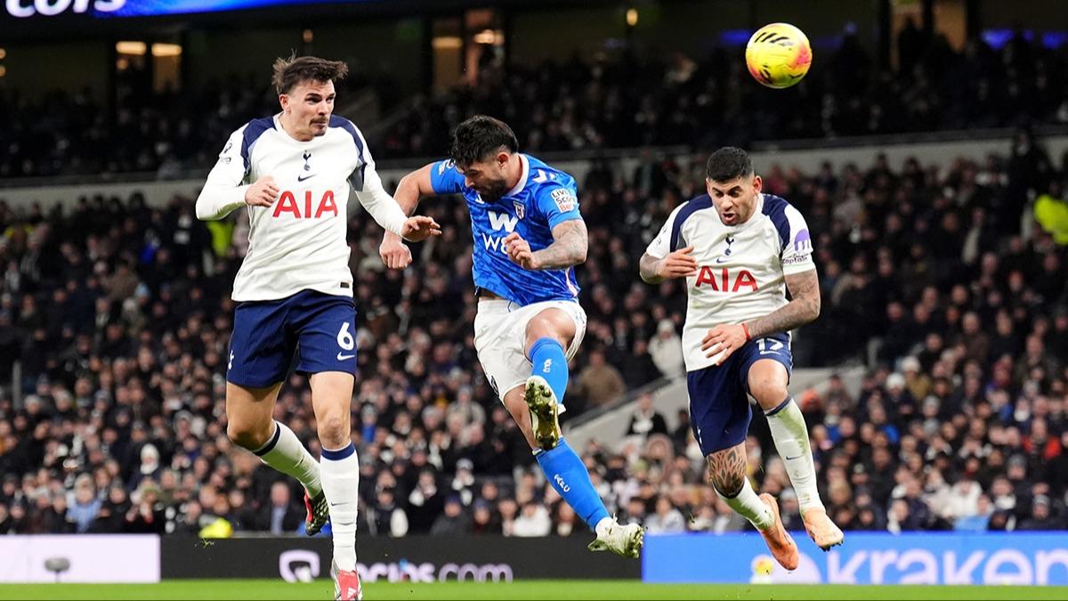 Tottenham, Sunderland ile berabere kaldı